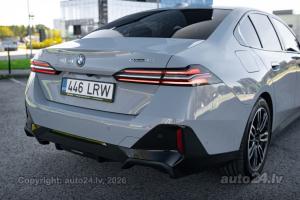 Pelēks BMW i5 2025 Tallina, ar dzinēja tilpumu 0.00 L un nobraukumu 10 tūkst. km par 54990 €, foto 9 vietnē AUTOMOTO.COM.LV