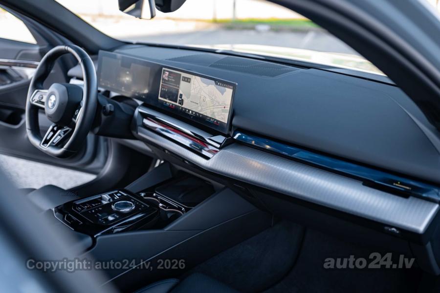 Pelēks BMW i5 2025 Tallina, ar dzinēja tilpumu 0.00 L un nobraukumu 10 tūkst. km par 54990 €, foto 23 vietnē AUTOMOTO.COM.LV
