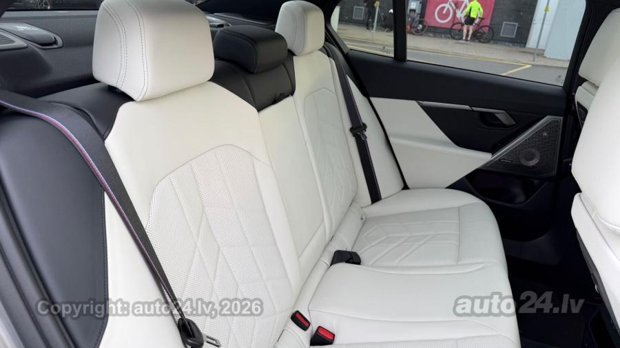 BMW i5 2024 in Tallinn, with an engine capacity of 0.00 L and mileage of 49 thousand km for 75000 €, photo 9 on AUTOMOTO.COM.LV