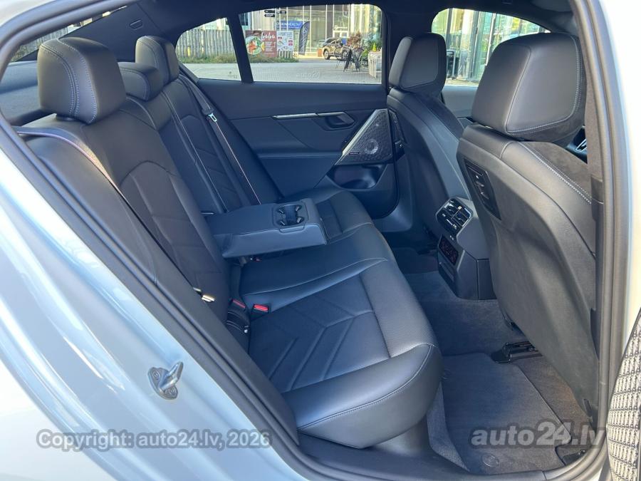 Белый БМВ i5 2024 в Таллин, объемом двигателя 0.00 л и пробегом 40 тыс. км за 59900 €, фото 11 на AUTOMOTO.COM.LV