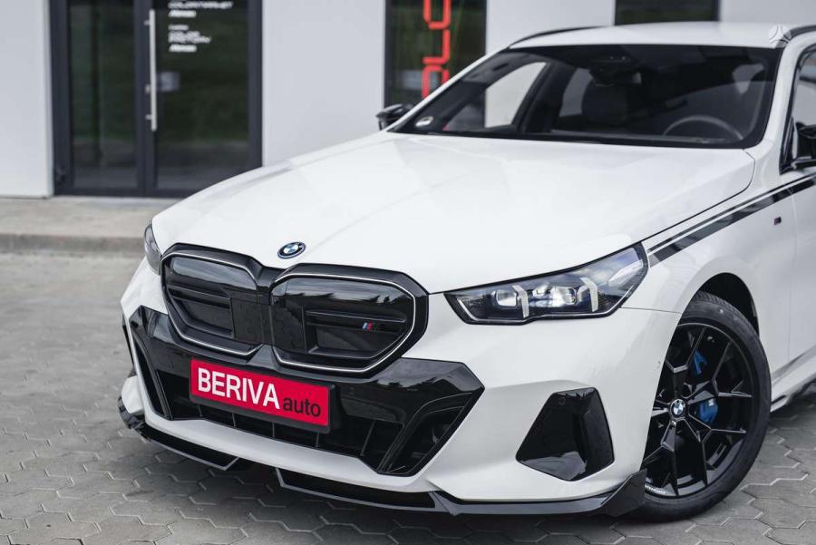 White BMW i5 2024 in Vilnius, with an engine capacity of 0.00 L and mileage of 67 thousand km for 55999 €, photo 1 on AUTOMOTO.COM.LV