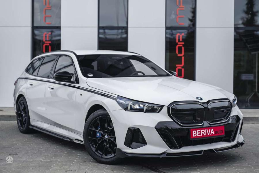 White BMW i5 2024 in Vilnius, with an engine capacity of 0.00 L and mileage of 67 thousand km for 55999 €, photo 3 on AUTOMOTO.COM.LV