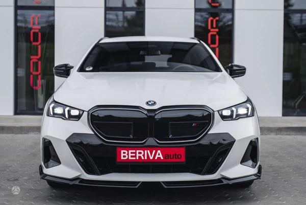 White BMW i5 2024 in Vilnius, with an engine capacity of 0.00 L and mileage of 67 thousand km for 55999 €, photo 5 on AUTOMOTO.COM.LV