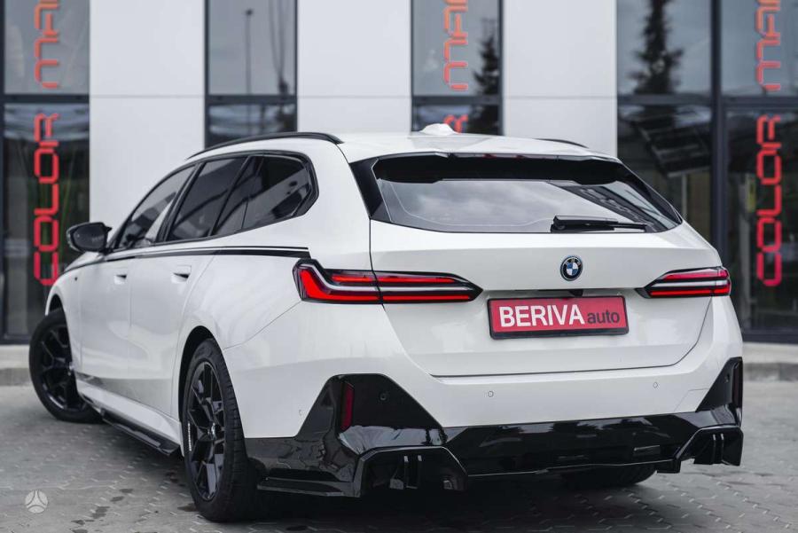 White BMW i5 2024 in Vilnius, with an engine capacity of 0.00 L and mileage of 67 thousand km for 55999 €, photo 14 on AUTOMOTO.COM.LV