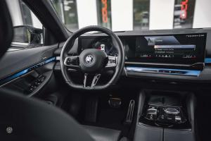White BMW i5 2024 in Vilnius, with an engine capacity of 0.00 L and mileage of 67 thousand km for 55999 €, photo 26 on AUTOMOTO.COM.LV