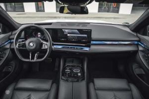 White BMW i5 2024 in Vilnius, with an engine capacity of 0.00 L and mileage of 67 thousand km for 55999 €, photo 30 on AUTOMOTO.COM.LV