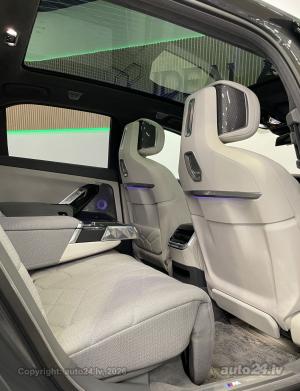 Melns BMW i7 2022 Tallina, ar dzinēja tilpumu 0.00 L un nobraukumu 73 tūkst. km par 87900 €, foto 16 vietnē AUTOMOTO.COM.LV
