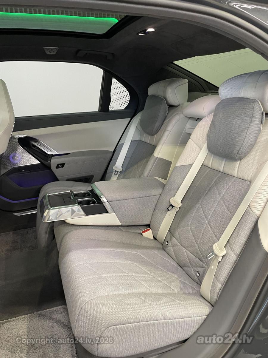 Melns BMW i7 2022 Tallina, ar dzinēja tilpumu 0.00 L un nobraukumu 73 tūkst. km par 87900 €, foto 17 vietnē AUTOMOTO.COM.LV