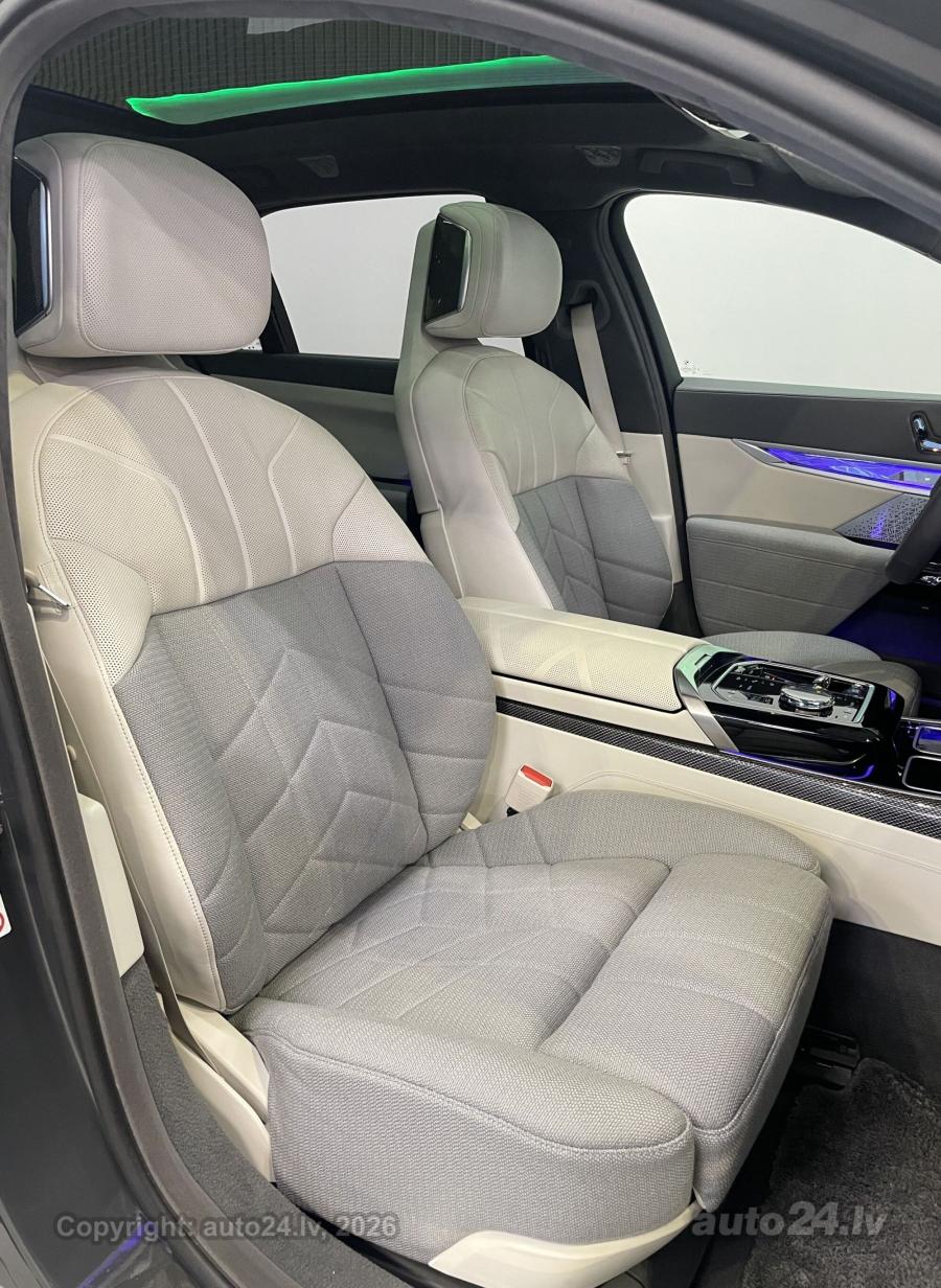 Melns BMW i7 2022 Tallina, ar dzinēja tilpumu 0.00 L un nobraukumu 73 tūkst. km par 87900 €, foto 21 vietnē AUTOMOTO.COM.LV