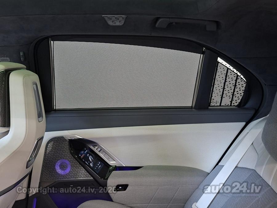 Melns BMW i7 2022 Tallina, ar dzinēja tilpumu 0.00 L un nobraukumu 73 tūkst. km par 87900 €, foto 22 vietnē AUTOMOTO.COM.LV