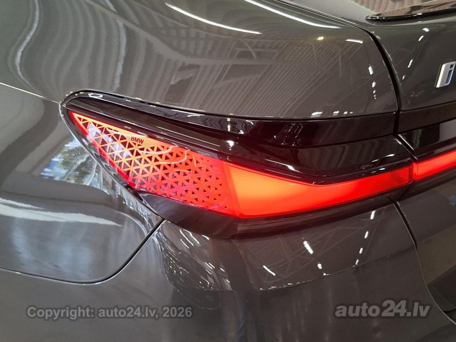 Melns BMW i7 2022 Tallina, ar dzinēja tilpumu 0.00 L un nobraukumu 73 tūkst. km par 87900 €, foto 26 vietnē AUTOMOTO.COM.LV