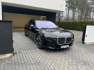 Melns BMW i7 2023 Tallina, ar dzinēja tilpumu 0.00 L un nobraukumu 26 tūkst. km par 93900 €, foto  vietnē AUTOMOTO.COM.LV