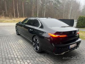 Black BMW i7 2023 in Tallinn, with an engine capacity of 0.00 L and mileage of 26 thousand km for 93900 €, photo 4 on AUTOMOTO.COM.LV