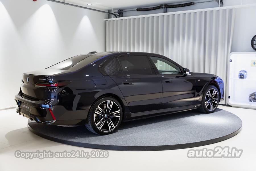 Black BMW i7 2023 in Tallinn, with an engine capacity of 0.00 L and mileage of 38 thousand km for 96993 €, photo 3 on AUTOMOTO.COM.LV