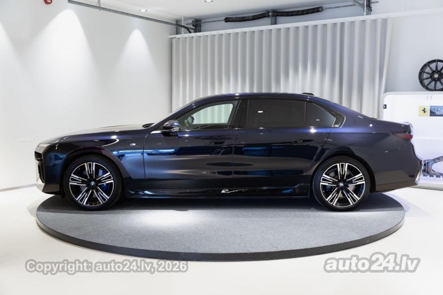 Black BMW i7 2023 in Tallinn, with an engine capacity of 0.00 L and mileage of 38 thousand km for 96993 €, photo 6 on AUTOMOTO.COM.LV
