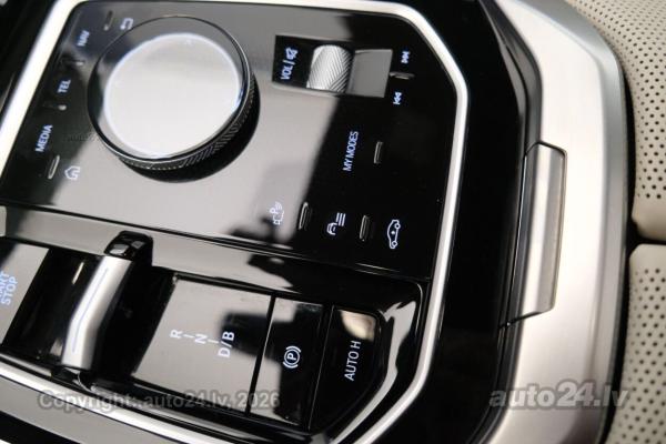 Black BMW i7 2024 in Tallinn, with an engine capacity of 0.00 L and mileage of 45 thousand km for 96900 €, photo 11 on AUTOMOTO.COM.LV