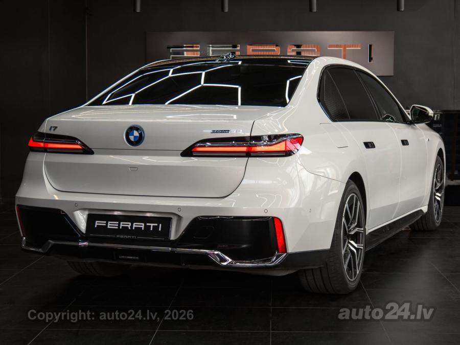 Balts BMW i7 2025 Tallina, ar dzinēja tilpumu 0.00 L un nobraukumu 18 tūkst. km par 104900 €, foto 4 vietnē AUTOMOTO.COM.LV