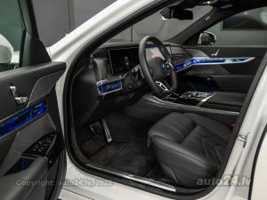 Balts BMW i7 2025 Tallina, ar dzinēja tilpumu 0.00 L un nobraukumu 18 tūkst. km par 104900 €, foto 6 vietnē AUTOMOTO.COM.LV