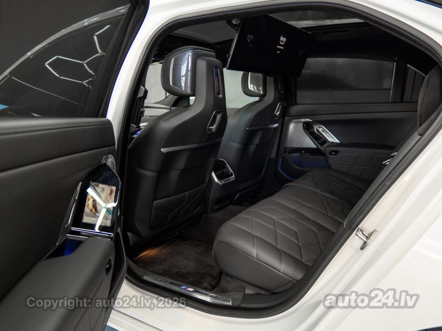 Balts BMW i7 2025 Tallina, ar dzinēja tilpumu 0.00 L un nobraukumu 18 tūkst. km par 104900 €, foto 7 vietnē AUTOMOTO.COM.LV