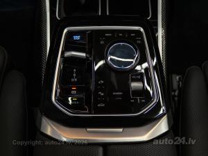 Balts BMW i7 2025 Tallina, ar dzinēja tilpumu 0.00 L un nobraukumu 18 tūkst. km par 104900 €, foto 11 vietnē AUTOMOTO.COM.LV