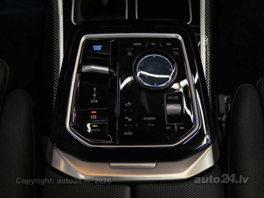 Balts BMW i7 2025 Tallina, ar dzinēja tilpumu 0.00 L un nobraukumu 18 tūkst. km par 104900 €, foto 11 vietnē AUTOMOTO.COM.LV