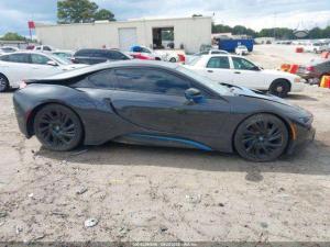 Melns BMW I8 2014 Klaipėda, ar dzinēja tilpumu 1.50 L un nobraukumu 64 tūkst. km par 17000 €, foto 13 vietnē AUTOMOTO.COM.LV