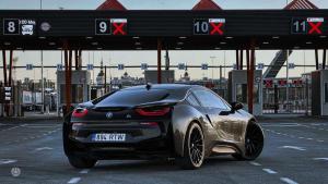 Melns BMW I8 2015 Tallina, ar dzinēja tilpumu 1.50 L un nobraukumu 124 tūkst. km par 44999 €, foto 11 vietnē AUTOMOTO.COM.LV