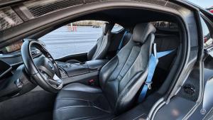 Melns BMW I8 2015 Tallina, ar dzinēja tilpumu 1.50 L un nobraukumu 124 tūkst. km par 44999 €, foto 14 vietnē AUTOMOTO.COM.LV