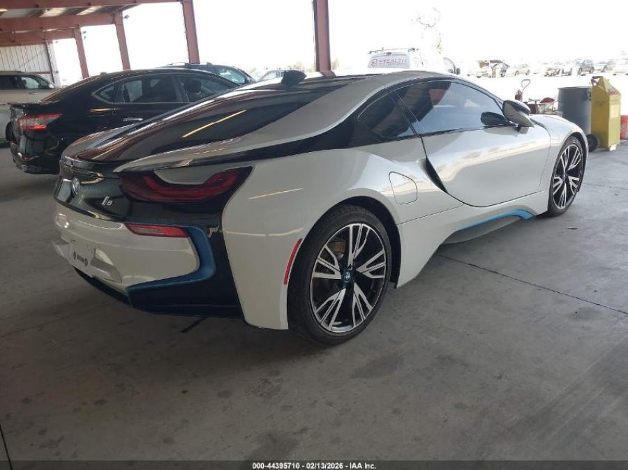 BMW I8 2014 Klaipėda, ar dzinēja tilpumu 0.00 L un nobraukumu 0 tūkst. km par 14852 €, foto 4 vietnē AUTOMOTO.COM.LV