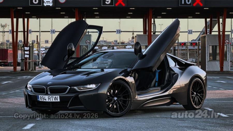 Pelēks BMW I8 2015 Tallina, ar dzinēja tilpumu 1.50 L un nobraukumu 124 tūkst. km par 49999 €, foto 1 vietnē AUTOMOTO.COM.LV
