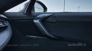 Pelēks BMW I8 2015 Tallina, ar dzinēja tilpumu 1.50 L un nobraukumu 124 tūkst. km par 49999 €, foto 17 vietnē AUTOMOTO.COM.LV