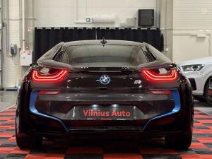 Grey BMW I8 2017 in Vilnius, with an engine capacity of 1.50 L and mileage of 62 thousand km for 64999 €, photo 6 on AUTOMOTO.COM.LV
