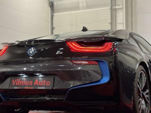Grey BMW I8 2017 in Vilnius, with an engine capacity of 1.50 L and mileage of 62 thousand km for 64999 €, photo 9 on AUTOMOTO.COM.LV