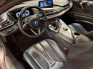 Grey BMW I8 2017 in Vilnius, with an engine capacity of 1.50 L and mileage of 62 thousand km for 64999 €, photo 12 on AUTOMOTO.COM.LV