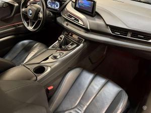 Grey BMW I8 2017 in Vilnius, with an engine capacity of 1.50 L and mileage of 62 thousand km for 64999 €, photo 15 on AUTOMOTO.COM.LV