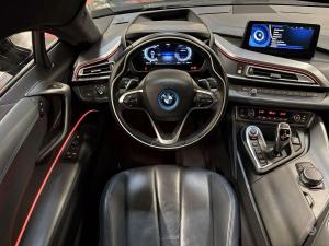 Grey BMW I8 2017 in Vilnius, with an engine capacity of 1.50 L and mileage of 62 thousand km for 64999 €, photo 19 on AUTOMOTO.COM.LV