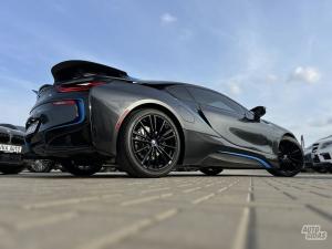 Pelēks BMW I8 2019 Kauņa, ar dzinēja tilpumu 1.50 L un nobraukumu 12 tūkst. km par 65900 €, foto 4 vietnē AUTOMOTO.COM.LV