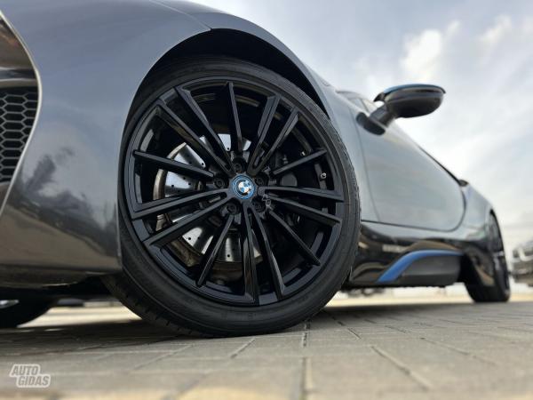 BMW I8 2019 Kauņa vietnē Pelēks BMW I8 2019 Kauņa, ar dzinēja tilpumu 1.50 L un nobraukumu 12 tūkst. km par 65900 €, foto 9 vietnē AUTOMOTO.COM.LV