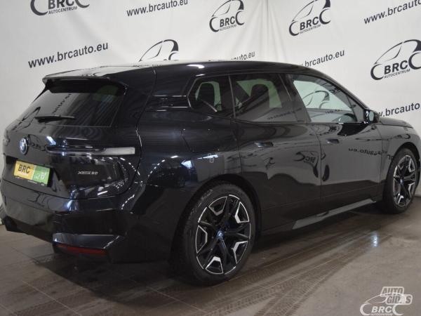 Melns BMW iX 2021 Rīga, ar dzinēja tilpumu 0.00 L un nobraukumu 42 tūkst. km par 59900 €, foto 2 vietnē AUTOMOTO.COM.LV