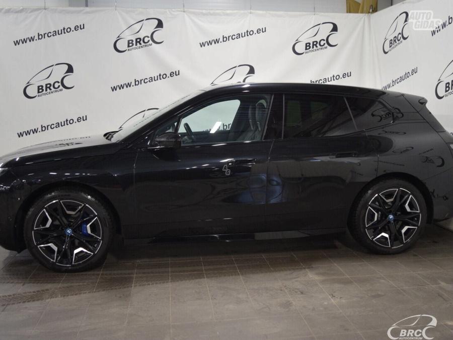 Black BMW iX 2021 in Riga, with an engine capacity of 0.00 L and mileage of 42 thousand km for 59900 €, photo 35 on AUTOMOTO.COM.LV