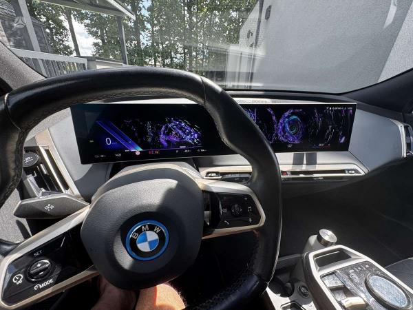 Черный БМВ iX 2021 в Каунас, объемом двигателя 0.00 л и пробегом 70 тыс. км за 44000 €, фото 9 на AUTOMOTO.COM.LV