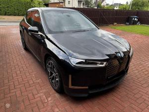 Black BMW iX 2021 in Vilnius, with an engine capacity of 0.00 L and mileage of 130 thousand km for 38900 €, photo 4 on AUTOMOTO.COM.LV