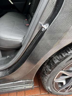 Black BMW iX 2021 in Vilnius, with an engine capacity of 0.00 L and mileage of 130 thousand km for 38900 €, photo 28 on AUTOMOTO.COM.LV