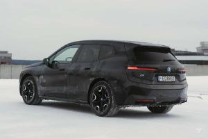 Melns BMW iX 2022 Viļņa, ar dzinēja tilpumu 0.00 L un nobraukumu 50 tūkst. km par 61700 €, foto 7 vietnē AUTOMOTO.COM.LV