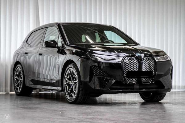 Melns BMW iX 2022 Tukums, ar dzinēja tilpumu 0.00 L un nobraukumu 79 tūkst. km par 45777 €, foto 2 vietnē AUTOMOTO.COM.LV