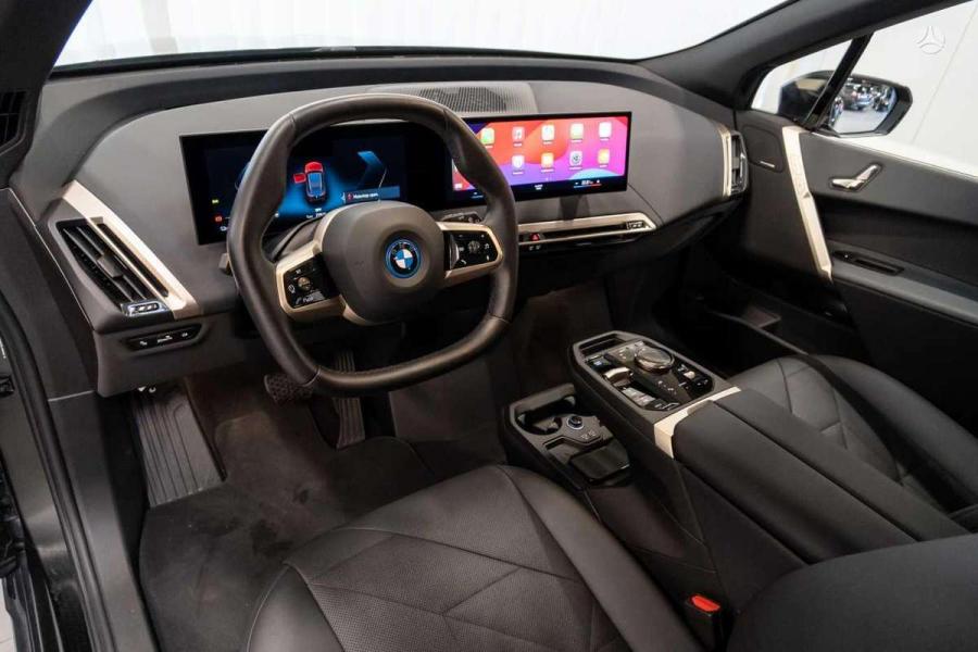 Melns BMW iX 2022 Tukums, ar dzinēja tilpumu 0.00 L un nobraukumu 79 tūkst. km par 45777 €, foto 6 vietnē AUTOMOTO.COM.LV