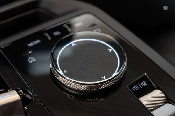 Melns BMW iX 2022 Tukums, ar dzinēja tilpumu 0.00 L un nobraukumu 79 tūkst. km par 45777 €, foto 10 vietnē AUTOMOTO.COM.LV