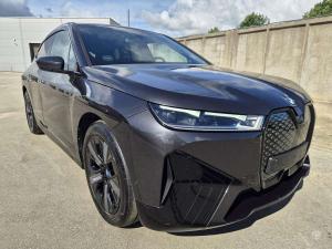 Melns BMW iX 2022 Mažeikiai, ar dzinēja tilpumu 0.00 L un nobraukumu 59 tūkst. km par 28800 €, foto  vietnē AUTOMOTO.COM.LV