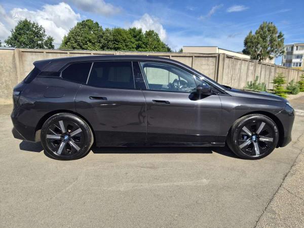Melns BMW iX 2022 Mažeikiai, ar dzinēja tilpumu 0.00 L un nobraukumu 59 tūkst. km par 28800 €, foto 2 vietnē AUTOMOTO.COM.LV