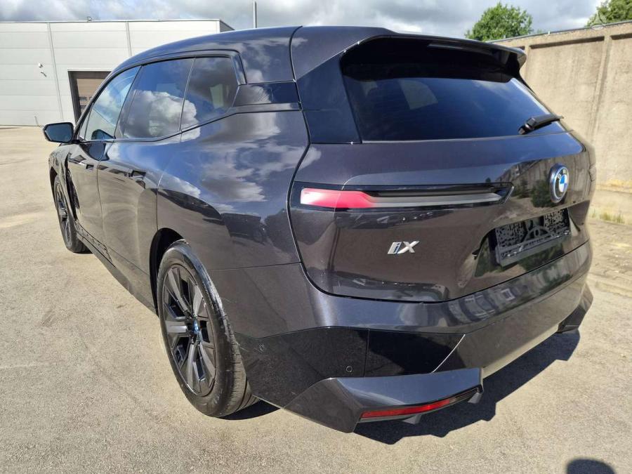 Melns BMW iX 2022 Mažeikiai, ar dzinēja tilpumu 0.00 L un nobraukumu 59 tūkst. km par 28800 €, foto 5 vietnē AUTOMOTO.COM.LV